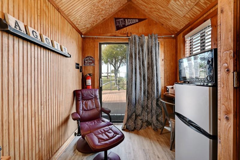 Reveille - Tiny Home Vacation Rentals at Community First! Village in Austin