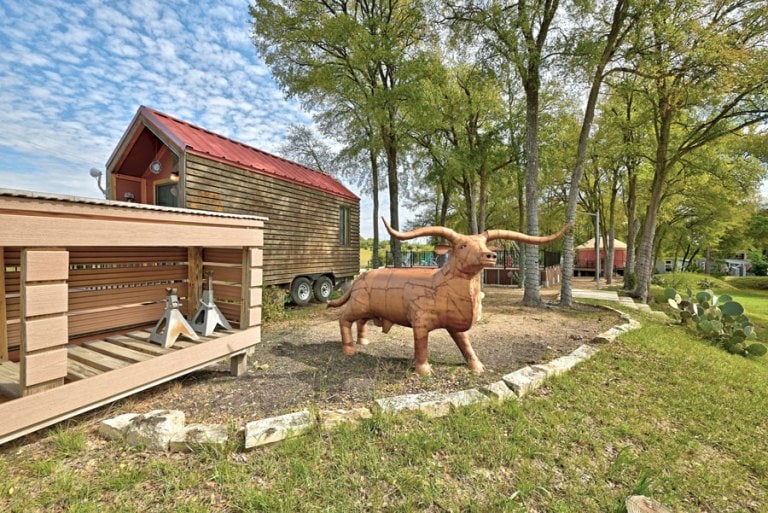 Reveille - Community Inn